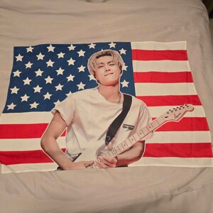 Loona Chuu Salute Flag Banner, Chuu American Flag Tapestry, Chuu Merch ...