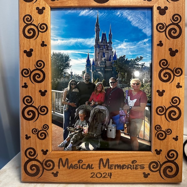 Disneyland, Disneyworld Premade Picture Frames, 2 Sizes: 5x7 and 4x6 ...