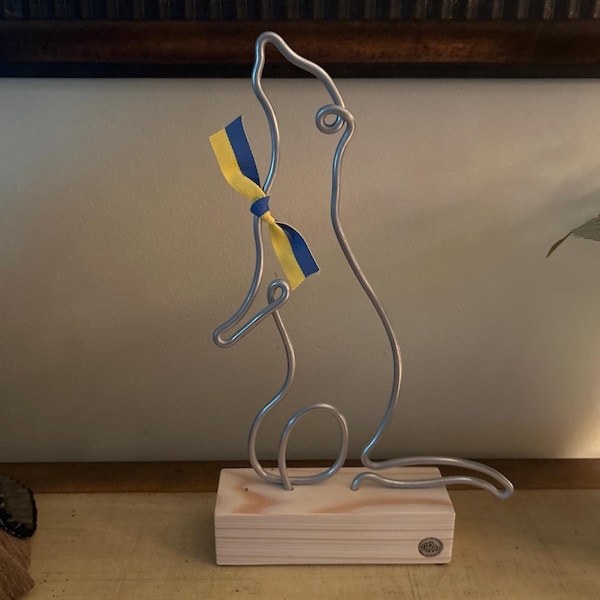 Antelope Figure Made of Aluminum Wire With Wooden Base, Handmade Decor ...