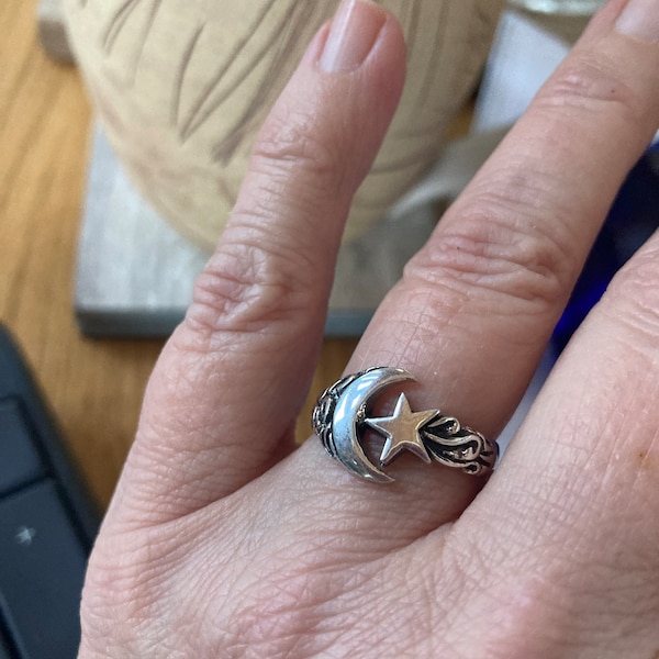 Sterling Silver Moon & Star Ring Size 8. - Etsy
