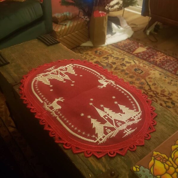 Christmas Table Runner, Dresser Scarf, Table Cloth, Place Mat or Doily ...