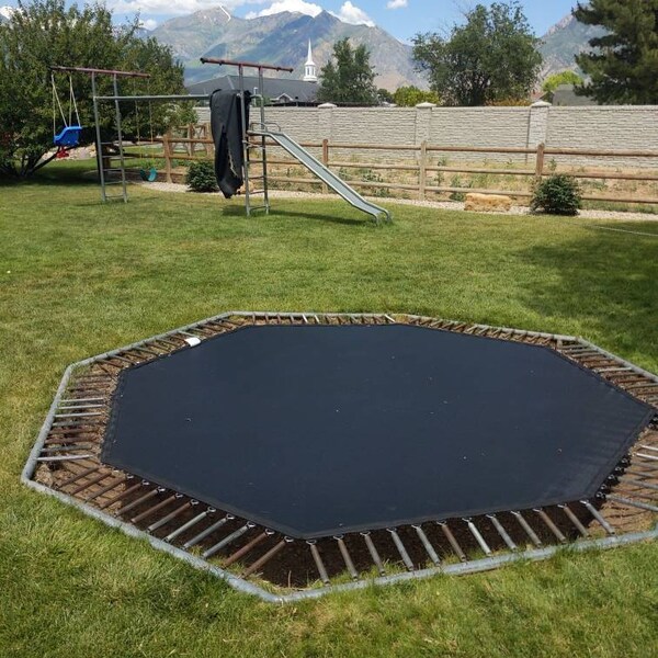 Round Trampoline Mat for 14' Round Trampoline With 104 Rings Uses 8.5 ...