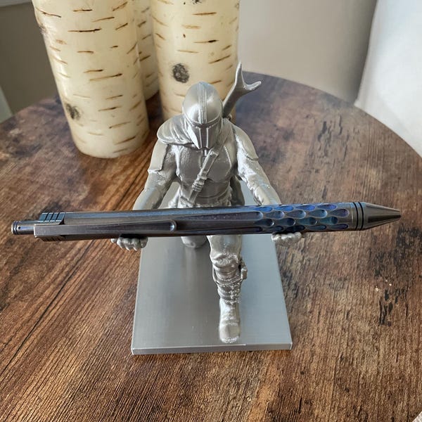 Mandalorian Pen Holder - Lightsaber Pen - Star Wars Desk Accessory ...