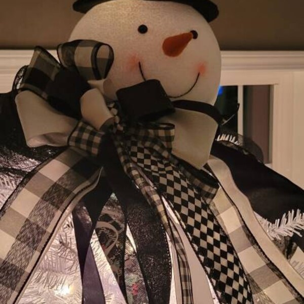 Skull Skeleton Totem Pole, Purple and Pink Flowers, Gothic Decor ...