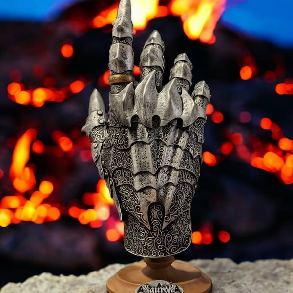 H.R Giger Alien Head 14 Inch Display - Resin Model - Prop - Office ...