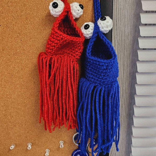 Mini Yip Yip Hanger - Etsy