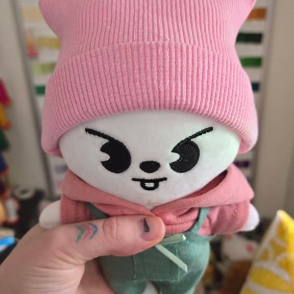 Lee Know Cat Beanie, Kpop Cat Beanie, Skzoo Clothes, Skzoo Outfits ...