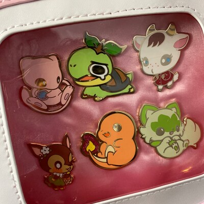 Mew & Mewtwo Enamel Pin - Etsy