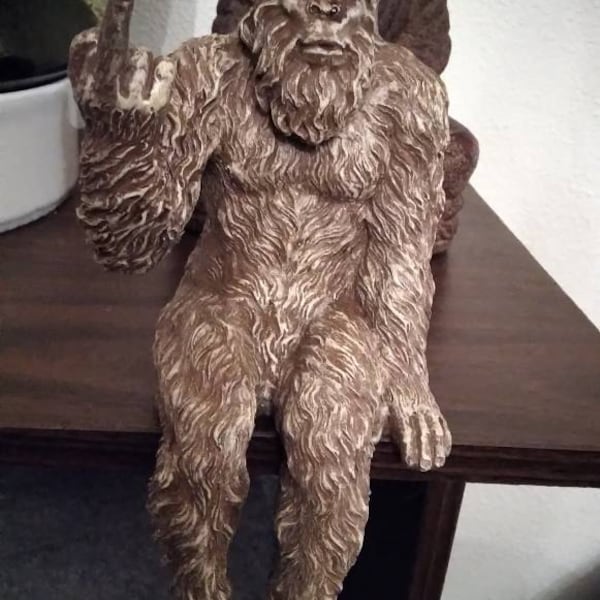 Bigfoot the Rude ‘flipping the Bird’ Sasquatch Yeti Statue Indoor ...