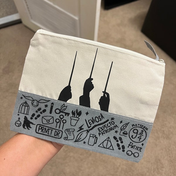 Beetlejuice Keychain | Betelgeuse | Beetlejuice 2 | Gift for Friend - Etsy