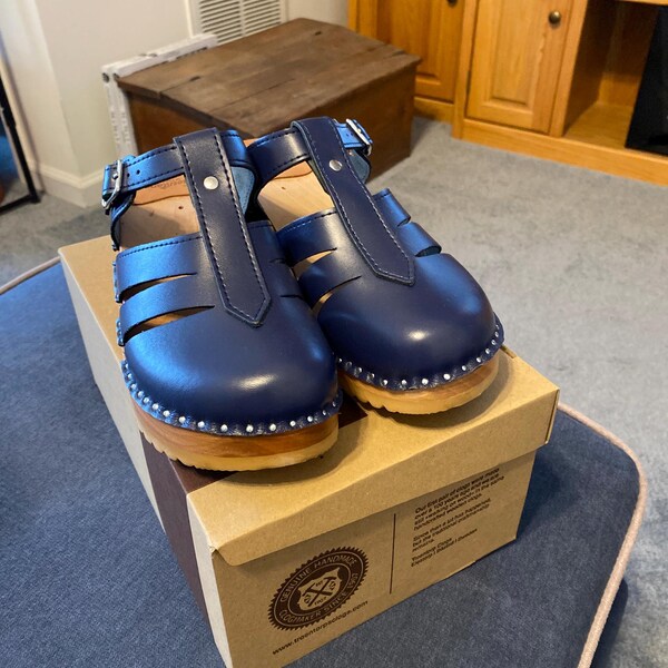 Clogs With Heel Strap, Swedish Clogs for Women and Men, Wooden Heels ...