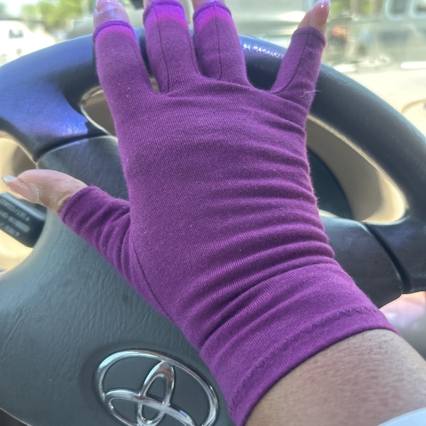 Classic Black Compression Gloves for Arthritis, Hand Pain, Hand Therapy ...