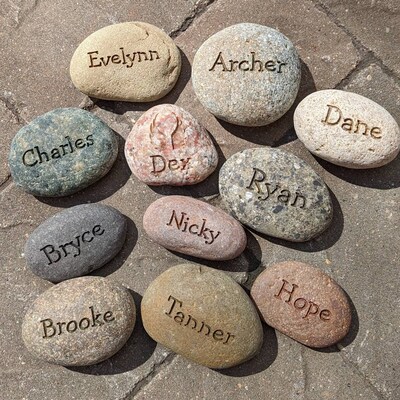 Family Rocks, Engraved Stones, Personalized Rocks, Natural Engraving - Etsy
