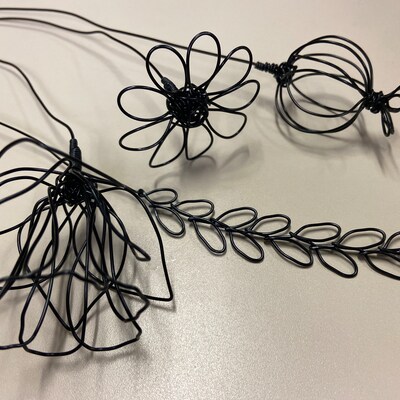 3D Wire Large Flowers / Handmade Delicate & Minimalistic Wire Art ...