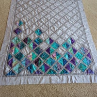 Windswept - Modern Drunkards Path Flower PDF Quilt Pattern. Make a Bold Statement Using Simple ...