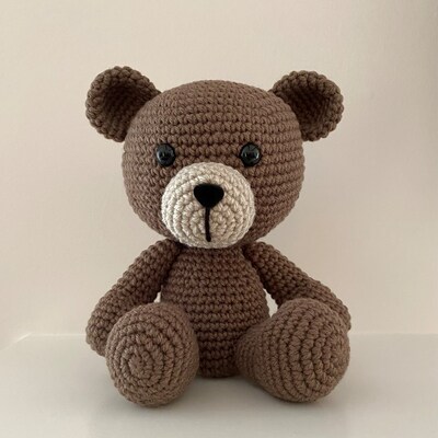 Beatrix the Bee Crochet Pattern - Etsy