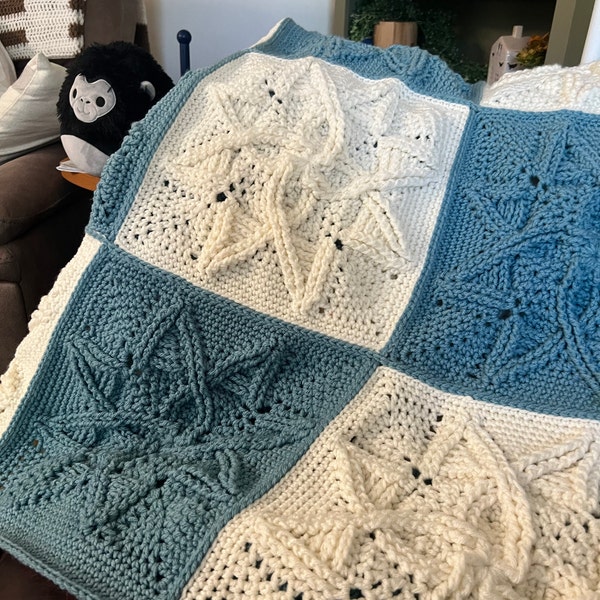 Crochet Pattern: Book Antiqua m Applique - Etsy