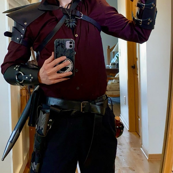 Women's Leather Pauldron: Custom Shoulder Armor, Optional Celtic Knot ...