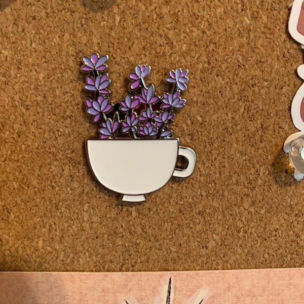 Lavender Enamel Pin Lapel Pin Gift Ideas Gift Guide - Etsy