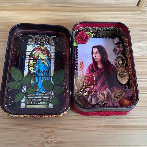 Pocket Shrine Dedicated to the Archangel Gabriel & the Annunciation ...