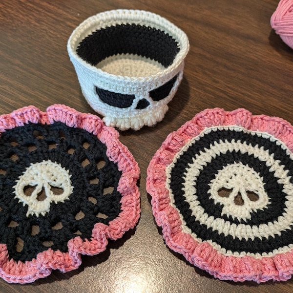 Brainy Skull Coaster Set Crochet Pattern: Halloween Decor, Crochet ...