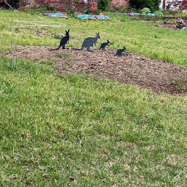 Rustic Steel Kangaroo Family | Outdoor Garden Decoration | Australian ...