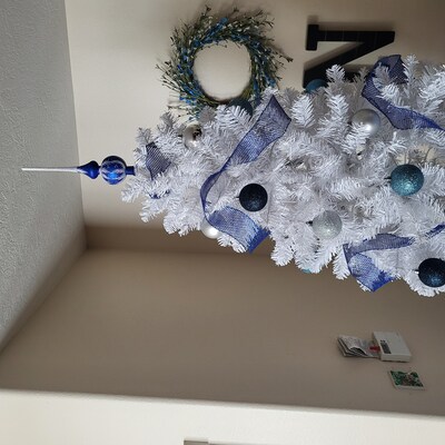 Finial Glass Tree Topper, Blue White Snow Christmas Top, Traditional ...