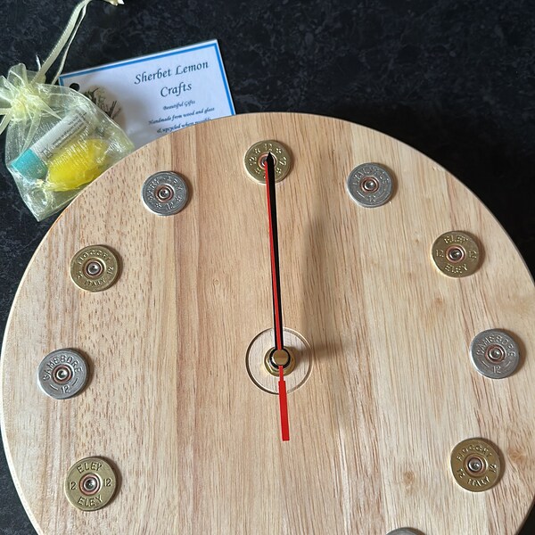 Unusual 25cm Wooden Bottle Cap Clock, Beer Caps, Cava Caps Wine Caps - Etsy