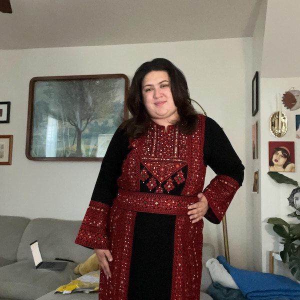 Tmen Thobe Gumbaz Kumbaz Palestinian Dabke Zaffa Wedding Dance With ...