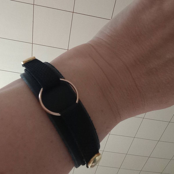 Adjustable Grief Bracelet, Handmade Leather Widow Bracelet, Wear a Ring ...