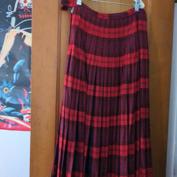 VINTAGE SWEATERS (MORE!) - 1970s/1980s/1990s Wool/acrylic/cotton ...