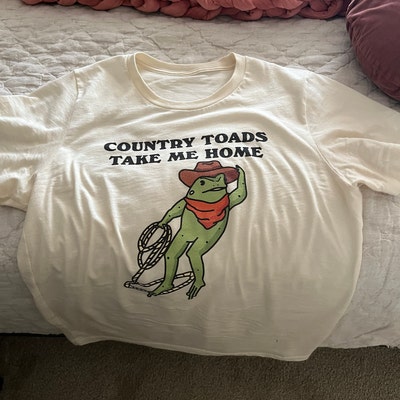 Cowboy Frog Tshirt, Funny Western Froggy Shirt, Cottagecore Froggy Tee ...
