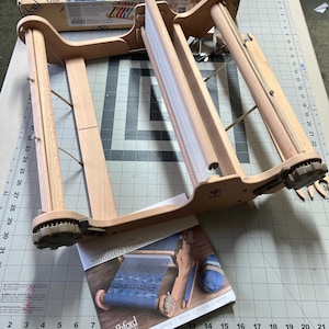 Schacht Lilli Loom IMMEDIATE SHIPPING Fun Easy Weaving on the Go! - Etsy