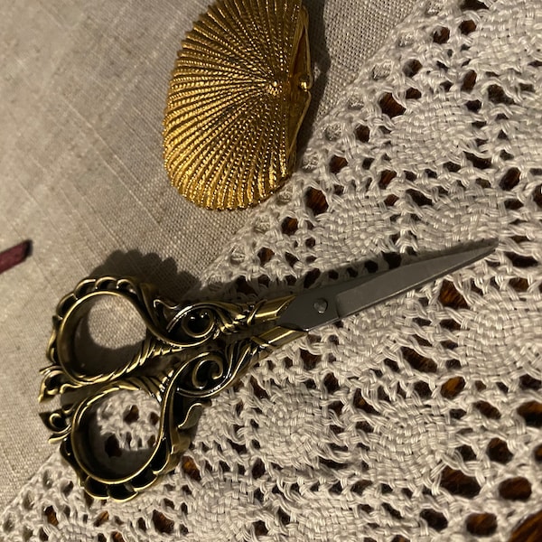 Entwined Embroidery Scissors • Ornate Vintage Style Quilting Scissors ...