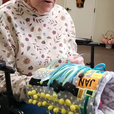 Activity Fidget Apron for Dementia, Alzheimers Gift - Etsy