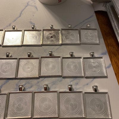 10 Blank 1 Inch SQUARE Cabochon Setting Pendant Trays-25 Mm Photos ...