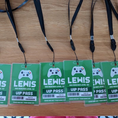 Personalised Gaming Controller Style VIP Pass & Lanyard Invitations ...