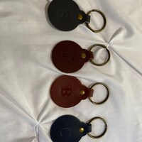 Custom Leather Circle Keychain. Monogrammed Personalized Full Grain ...