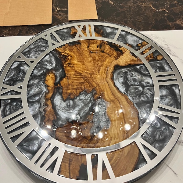 Acrylic Face Clock Mirrored Frame, Resin Epoxy Art, Wall Clock Supplier ...