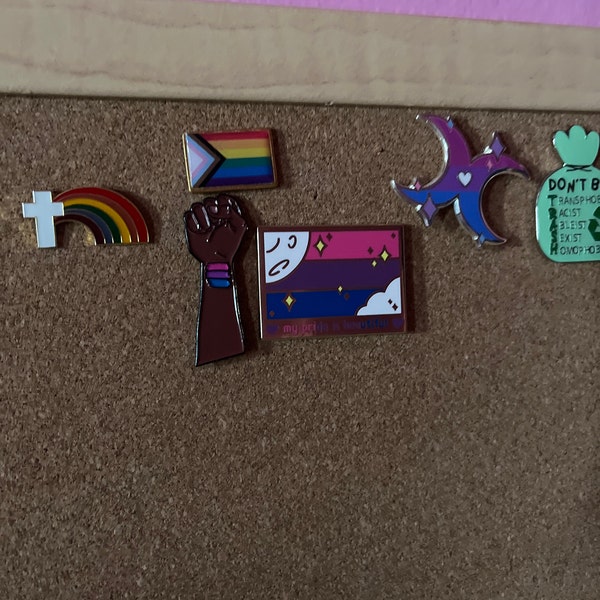 Pride Enamel Pins (achillean, Sapphic, Bi, Trans, Nb, Ace, Aro, Aro-ace ...