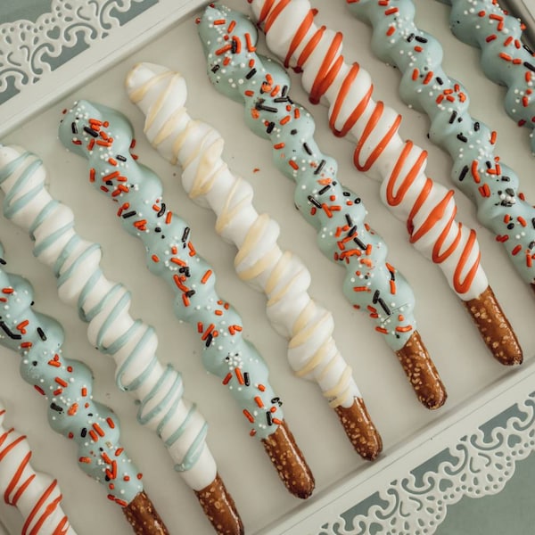 12 Sprinkle & Drizzle Caramel Pretzel Twists Unicorn Party, Gourmet ...