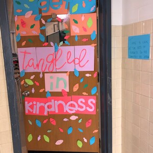SPRING FLOWERS Door Decor Classroom Bulletin Board April - Etsy