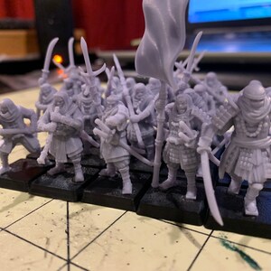 Farm Villagers Dnd Miniatures Epic Miniatures 28mm 32mm - Etsy