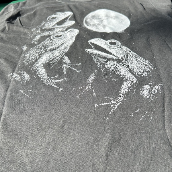 Frogs Howling to Moon Comfort Colors® Vintage Style Tshirt, Retro Funny ...
