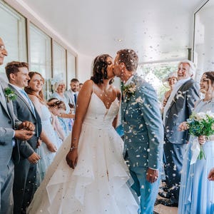 Blue Confetti Cones With Confetti Cone Stand 24 Confetti Cones ...