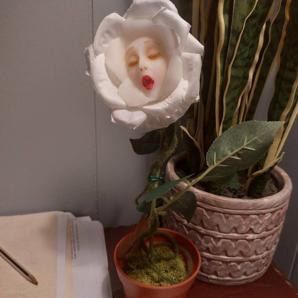 Alice in Wonderland (non) Talking Flowers "potted Singing Rose" by ...
