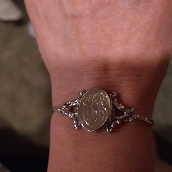 Vintage SARAH COVENTRY Script Locket Necklace Vintage Locket Pendant ...