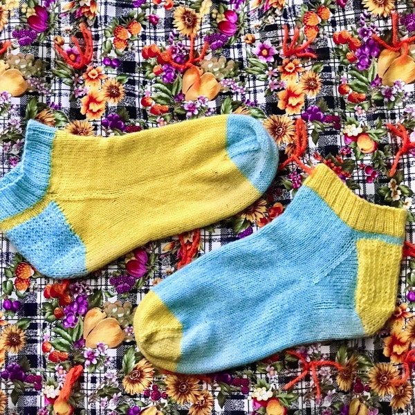 Easy Basic Shorty Sock Knitting Pattern Set - Etsy