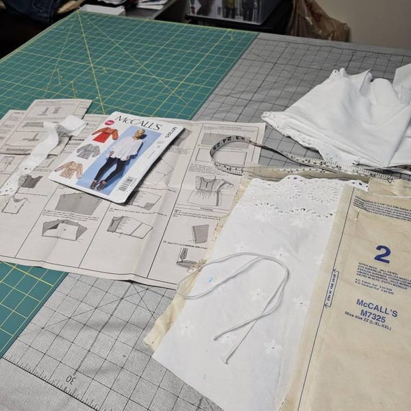 Retro 60s Button Cape Sewing Pattern: Simplicity 8017, Miss 14-22 - Etsy