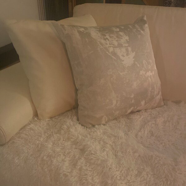 Style No. 32 - Luxury Champagne Scatter Cushions, Sofa Set, Bed Set ...